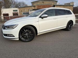 White Volkswagen Passat 2016 in Vilnius, with an engine capacity of 1.97 L and mileage of 360 thousand km for 11900 €, photo  on AUTOMOTO.COM.LV