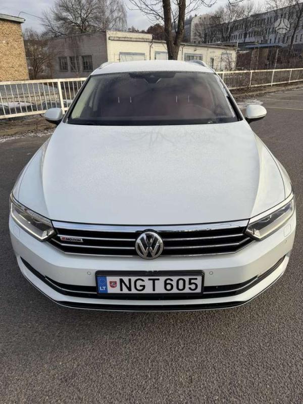 White Volkswagen Passat 2016 in Vilnius, with an engine capacity of 1.97 L and mileage of 360 thousand km for 11900 €, photo 9 on AUTOMOTO.COM.LV