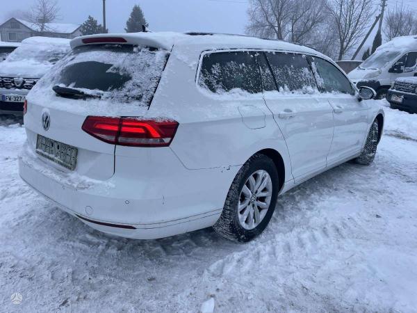 White Volkswagen Passat 2016 in Taurage, with an engine capacity of 1.60 L and mileage of 154 thousand km for 7200 €, photo 3 on AUTOMOTO.COM.LV