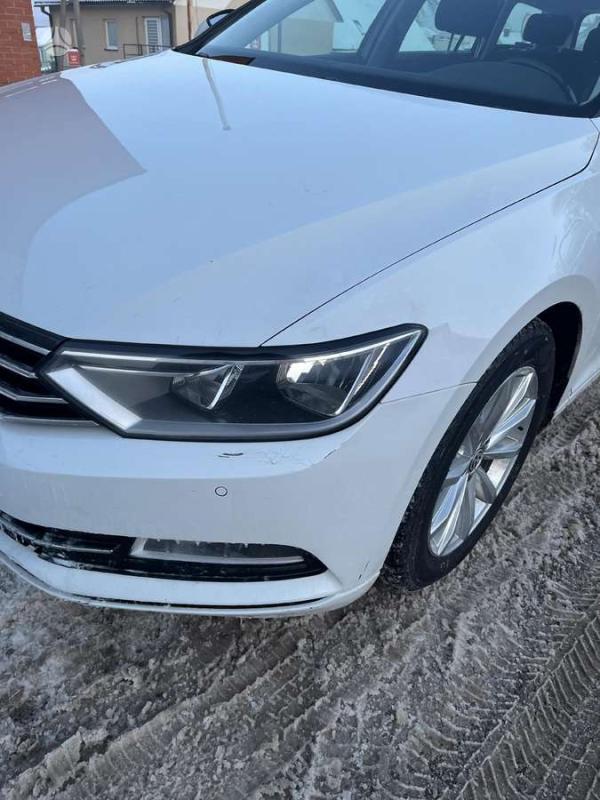White Volkswagen Passat 2016 in Utena, with an engine capacity of 2.00 L and mileage of 378 thousand km for 7700 €, photo 2 on AUTOMOTO.COM.LV