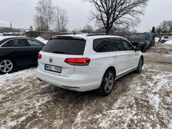White Volkswagen Passat 2016 in Kaunas, with an engine capacity of 1.97 L and mileage of 166 thousand km for 5400 €, photo 3 on AUTOMOTO.COM.LV