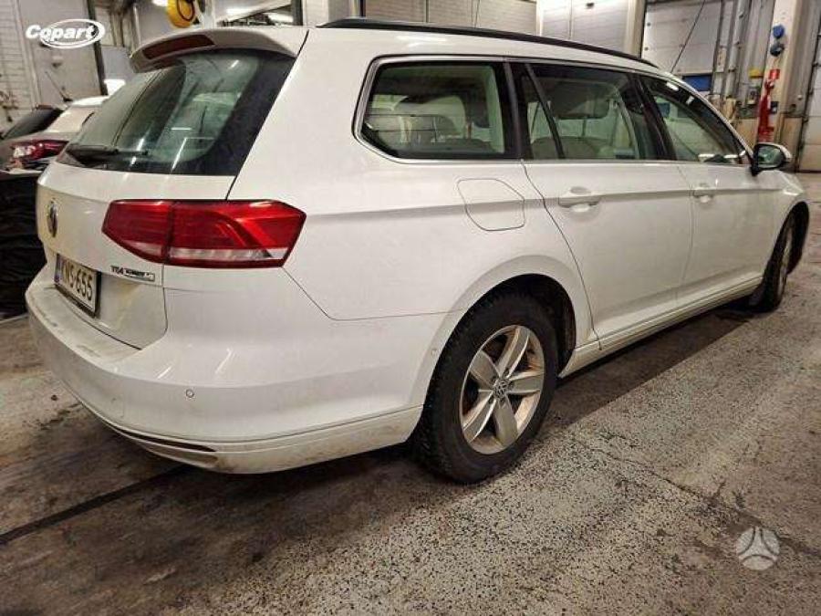 White Volkswagen Passat 2016 in Kaunas, with an engine capacity of 1.60 L and mileage of 368 thousand km for 6000 €, photo 3 on AUTOMOTO.COM.LV