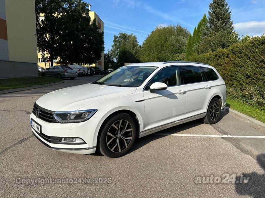 White Volkswagen Passat 2016 in Tallinn, with an engine capacity of 2.00 L and mileage of 217 thousand km for 14500 €, photo 4 on AUTOMOTO.COM.LV