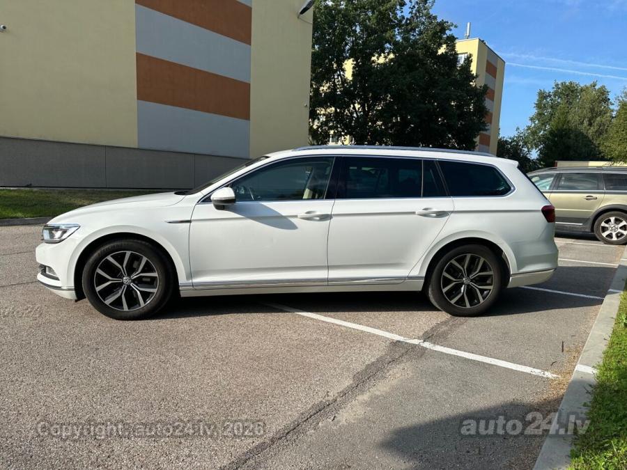 White Volkswagen Passat 2016 in Tallinn, with an engine capacity of 2.00 L and mileage of 217 thousand km for 14500 €, photo 5 on AUTOMOTO.COM.LV