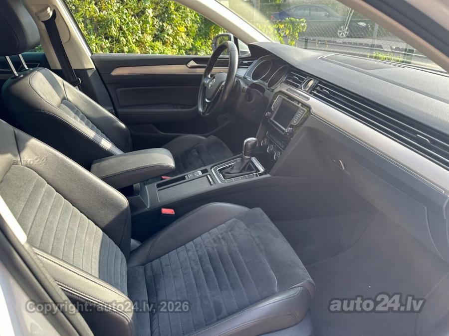 White Volkswagen Passat 2016 in Tallinn, with an engine capacity of 2.00 L and mileage of 217 thousand km for 14500 €, photo 11 on AUTOMOTO.COM.LV