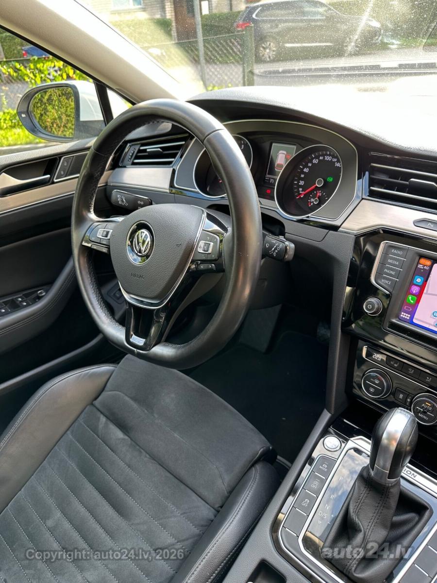 White Volkswagen Passat 2016 in Tallinn, with an engine capacity of 2.00 L and mileage of 217 thousand km for 14500 €, photo 17 on AUTOMOTO.COM.LV