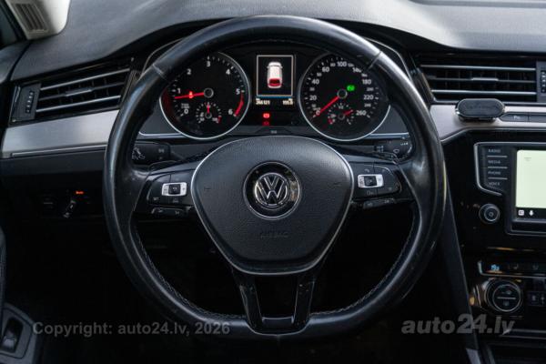Balts Volkswagen Passat 2016 Tallina, ar dzinēja tilpumu 2.00 L un nobraukumu 266 tūkst. km par 12000 €, foto 11 vietnē AUTOMOTO.COM.LV