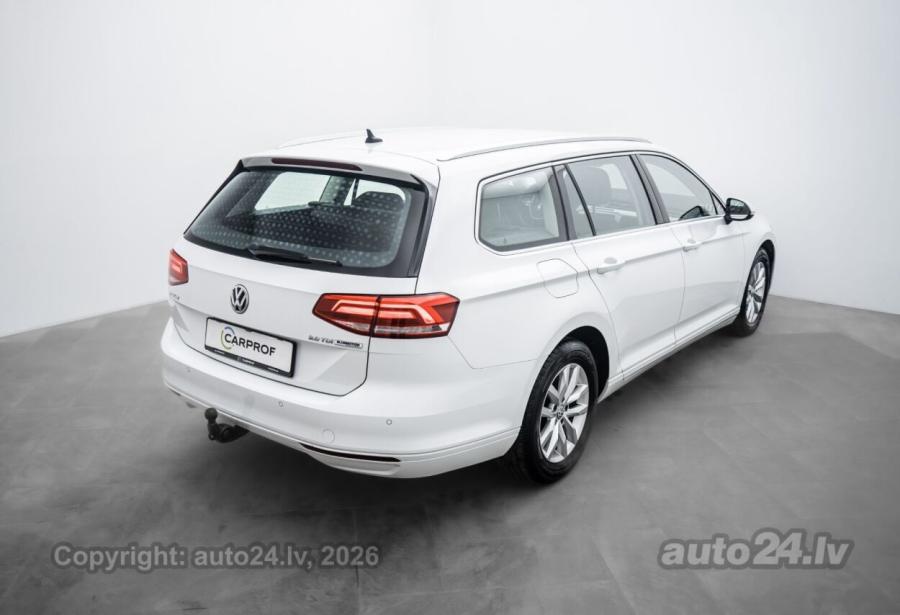 Balts Volkswagen Passat 2016 Tallina, ar dzinēja tilpumu 2.00 L un nobraukumu 214 tūkst. km par 10999 €, foto 4 vietnē AUTOMOTO.COM.LV