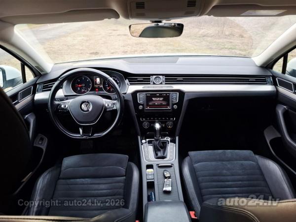 White Volkswagen Passat 2016 in Tallinn, with an engine capacity of 2.00 L and mileage of 207 thousand km for 12900 €, photo 10 on AUTOMOTO.COM.LV