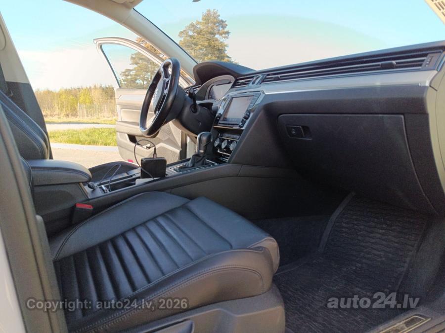 Balts Volkswagen Passat 2016 Tallina, ar dzinēja tilpumu 2.00 L un nobraukumu 205 tūkst. km par 16900 €, foto 21 vietnē AUTOMOTO.COM.LV