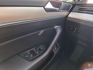 Balts Volkswagen Passat 2016 Marijampole, ar dzinēja tilpumu 1.40 L un nobraukumu 213 tūkst. km par 7999 €, foto 18 vietnē AUTOMOTO.COM.LV