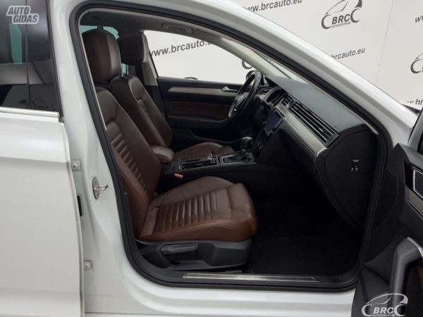 White Volkswagen Passat 2016 in Avizieniai, with an engine capacity of 2.00 L and mileage of 216 thousand km for 11700 €, photo 4 on AUTOMOTO.COM.LV