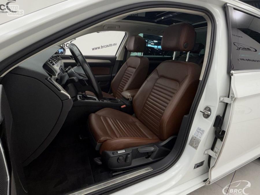 Balts Volkswagen Passat 2016 Avižieniai, ar dzinēja tilpumu 2.00 L un nobraukumu 216 tūkst. km par 11700 €, foto 24 vietnē AUTOMOTO.COM.LV