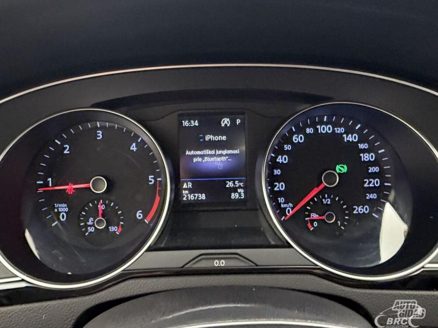 Balts Volkswagen Passat 2016 Avižieniai, ar dzinēja tilpumu 2.00 L un nobraukumu 216 tūkst. km par 11700 €, foto 33 vietnē AUTOMOTO.COM.LV