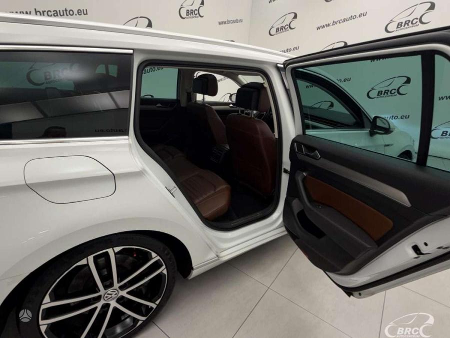White Volkswagen Passat 2016 in Vilnius, with an engine capacity of 1.97 L and mileage of 216 thousand km for 11700 €, photo 14 on AUTOMOTO.COM.LV