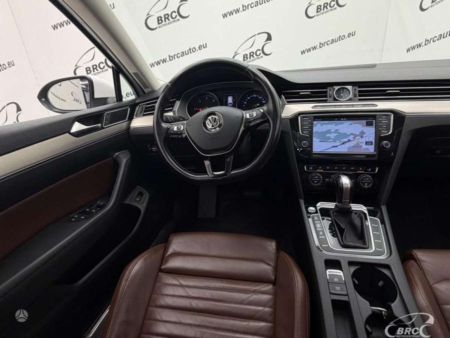 White Volkswagen Passat 2016 in Vilnius, with an engine capacity of 1.97 L and mileage of 216 thousand km for 11700 €, photo 16 on AUTOMOTO.COM.LV