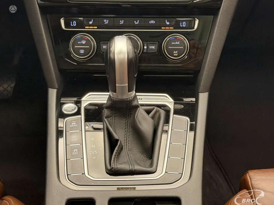 White Volkswagen Passat 2016 in Vilnius, with an engine capacity of 1.97 L and mileage of 216 thousand km for 11700 €, photo 20 on AUTOMOTO.COM.LV
