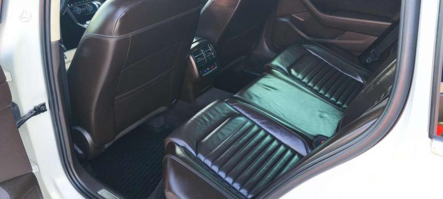 Balts Volkswagen Passat 2016 Alīta, ar dzinēja tilpumu 1.40 L un nobraukumu 270 tūkst. km par 9650 €, foto 23 vietnē AUTOMOTO.COM.LV