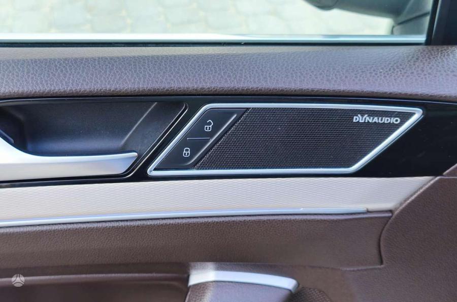 Balts Volkswagen Passat 2016 Alīta, ar dzinēja tilpumu 1.40 L un nobraukumu 270 tūkst. km par 9650 €, foto 24 vietnē AUTOMOTO.COM.LV