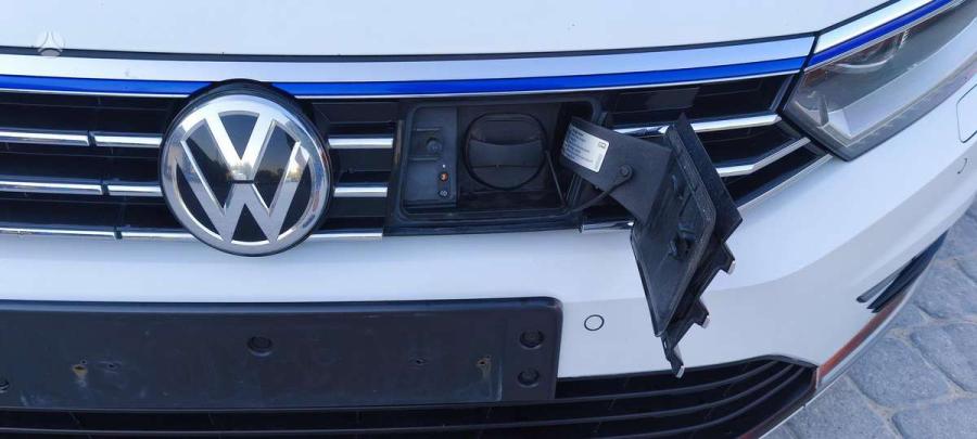 Balts Volkswagen Passat 2016 Alīta, ar dzinēja tilpumu 1.40 L un nobraukumu 270 tūkst. km par 9650 €, foto 27 vietnē AUTOMOTO.COM.LV