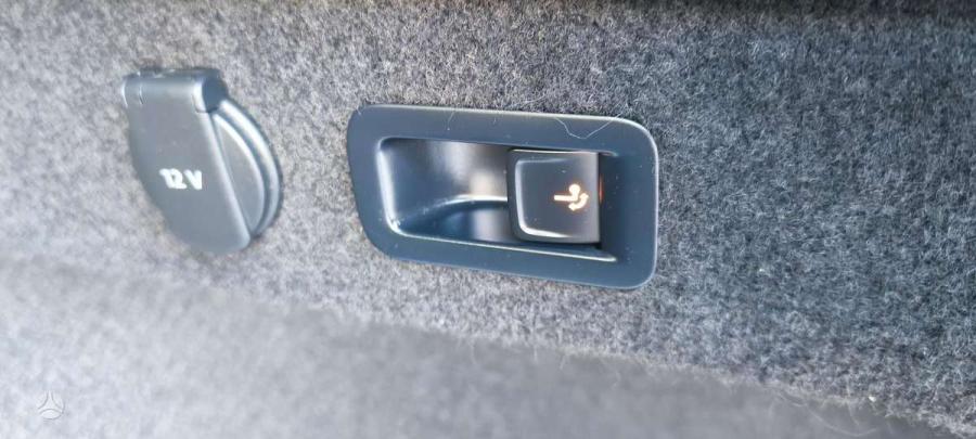Balts Volkswagen Passat 2016 Alīta, ar dzinēja tilpumu 1.40 L un nobraukumu 270 tūkst. km par 9650 €, foto 33 vietnē AUTOMOTO.COM.LV