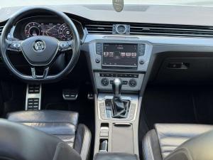 Balts Volkswagen Passat 2016 Viļņa, ar dzinēja tilpumu 1.97 L un nobraukumu 318 tūkst. km par 12750 €, foto 15 vietnē AUTOMOTO.COM.LV