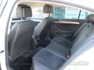 White Volkswagen Passat 2016 in Tartu, with an engine capacity of 2.00 L and mileage of 250 thousand km for 10790 €, photo 9 on AUTOMOTO.COM.LV