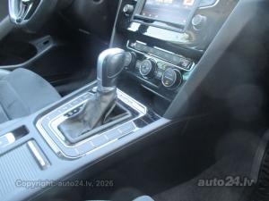 White Volkswagen Passat 2016 in Tartu, with an engine capacity of 2.00 L and mileage of 250 thousand km for 10790 €, photo 13 on AUTOMOTO.COM.LV