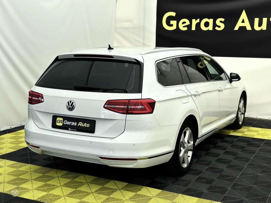 White Volkswagen Passat 2016 in Vilnius, with an engine capacity of 2.00 L and mileage of 332 thousand km for 8850 €, photo 8 on AUTOMOTO.COM.LV