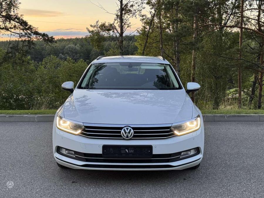 Balts Volkswagen Passat 2016 Viļņa, ar dzinēja tilpumu 1.60 L un nobraukumu 222 tūkst. km par 8000 €, foto 3 vietnē AUTOMOTO.COM.LV