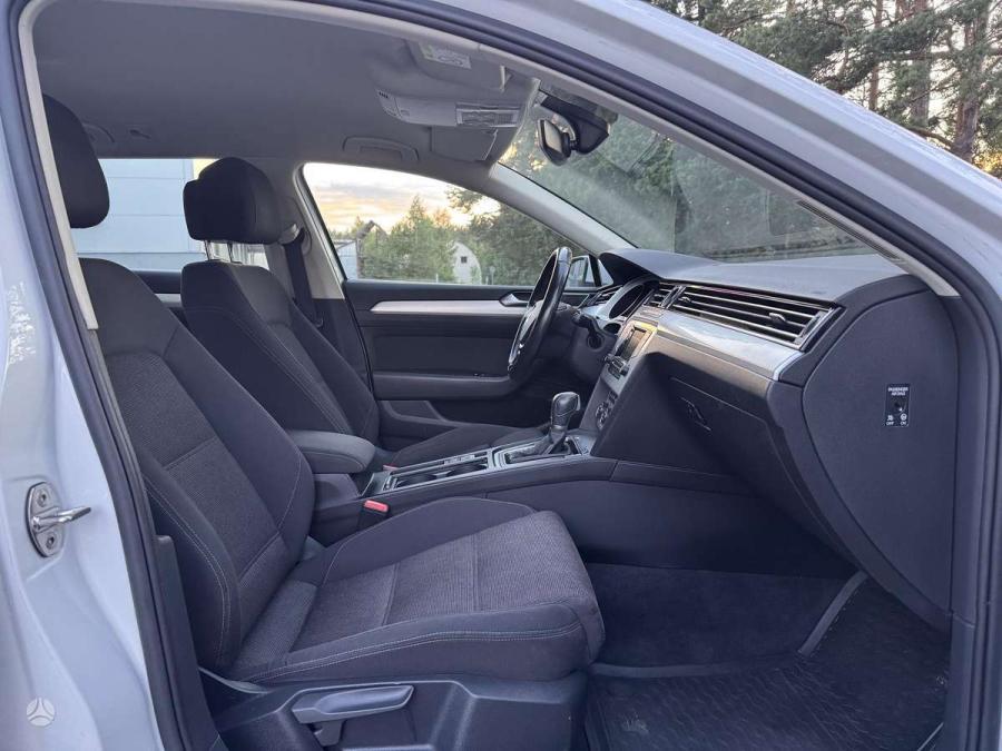 Balts Volkswagen Passat 2016 Viļņa, ar dzinēja tilpumu 1.60 L un nobraukumu 222 tūkst. km par 8000 €, foto 13 vietnē AUTOMOTO.COM.LV