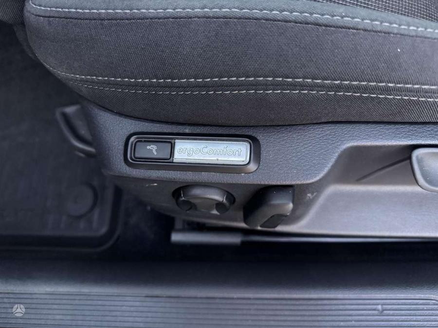 Balts Volkswagen Passat 2016 Viļņa, ar dzinēja tilpumu 1.60 L un nobraukumu 222 tūkst. km par 8000 €, foto 16 vietnē AUTOMOTO.COM.LV