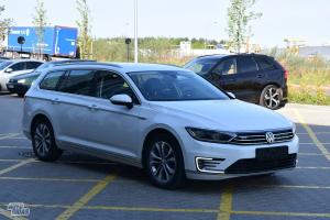 White Volkswagen Passat 2016 in Vilnius, with an engine capacity of 1.40 L and mileage of 152 thousand km for 12800 €, photo 4 on AUTOMOTO.COM.LV