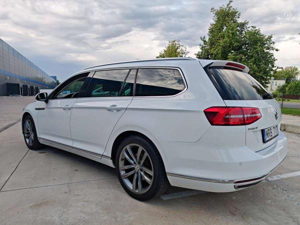 Balts Volkswagen Passat 2016 Panevēža, ar dzinēja tilpumu 1.97 L un nobraukumu 332 tūkst. km par 8700 €, foto 7 vietnē AUTOMOTO.COM.LV