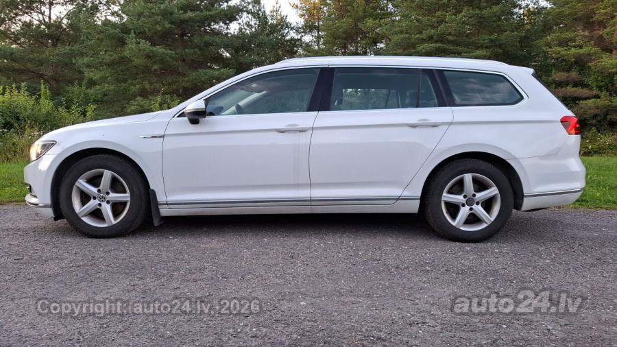 White Volkswagen Passat 2016 in Tallinn, with an engine capacity of 2.00 L and mileage of 208 thousand km for 9800 €, photo 4 on AUTOMOTO.COM.LV