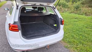 White Volkswagen Passat 2016 in Tallinn, with an engine capacity of 2.00 L and mileage of 208 thousand km for 9800 €, photo 6 on AUTOMOTO.COM.LV