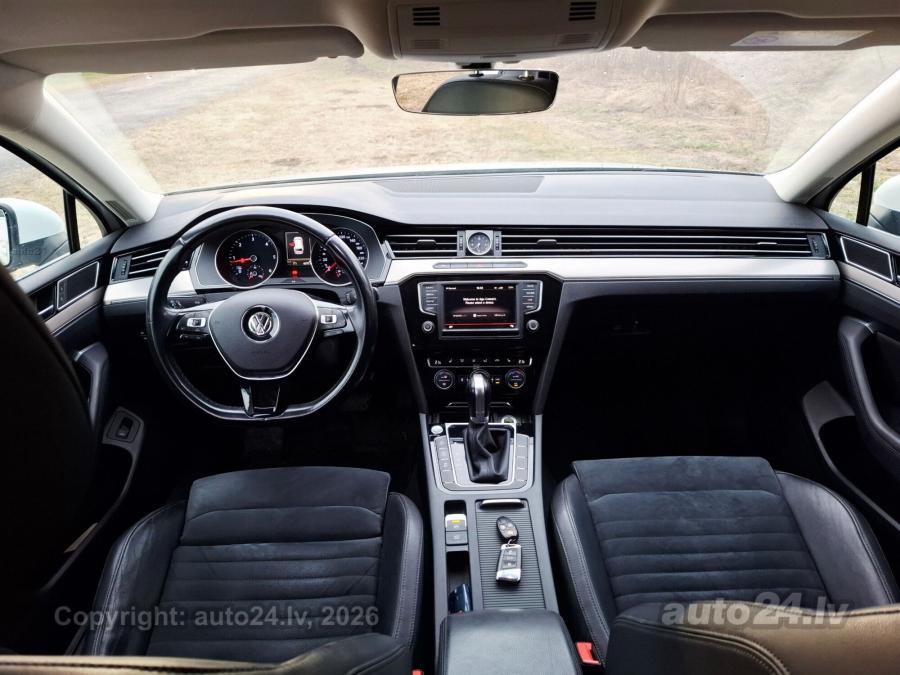 White Volkswagen Passat 2016 in Tallinn, with an engine capacity of 2.00 L and mileage of 208 thousand km for 9800 €, photo 9 on AUTOMOTO.COM.LV