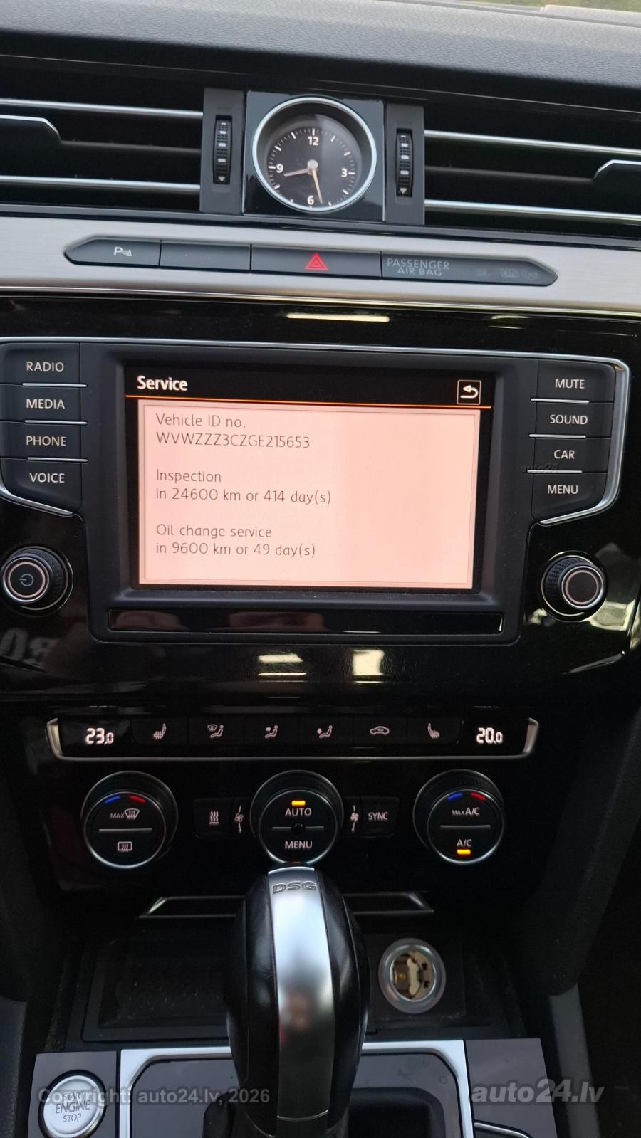 White Volkswagen Passat 2016 in Tallinn, with an engine capacity of 2.00 L and mileage of 208 thousand km for 9800 €, photo 11 on AUTOMOTO.COM.LV