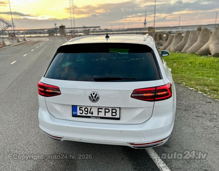 White Volkswagen Passat 2016 in Tallinn, with an engine capacity of 2.00 L and mileage of 236 thousand km for 14300 €, photo 5 on AUTOMOTO.COM.LV