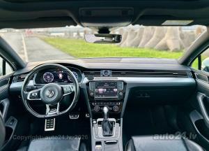White Volkswagen Passat 2016 in Tallinn, with an engine capacity of 2.00 L and mileage of 236 thousand km for 14300 €, photo 13 on AUTOMOTO.COM.LV