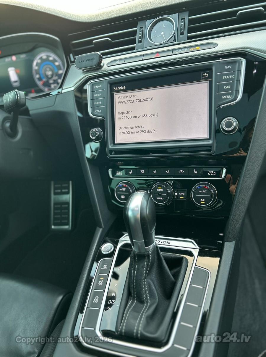 White Volkswagen Passat 2016 in Tallinn, with an engine capacity of 2.00 L and mileage of 236 thousand km for 14300 €, photo 18 on AUTOMOTO.COM.LV