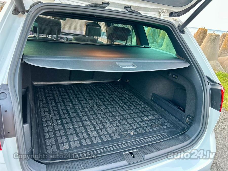 White Volkswagen Passat 2016 in Tallinn, with an engine capacity of 2.00 L and mileage of 236 thousand km for 14300 €, photo 20 on AUTOMOTO.COM.LV
