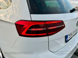 White Volkswagen Passat 2016 in Tallinn, with an engine capacity of 2.00 L and mileage of 236 thousand km for 14300 €, photo 22 on AUTOMOTO.COM.LV