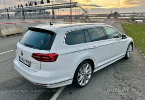 White Volkswagen Passat 2016 in Tallinn, with an engine capacity of 2.00 L and mileage of 236 thousand km for 14300 €, photo 25 on AUTOMOTO.COM.LV