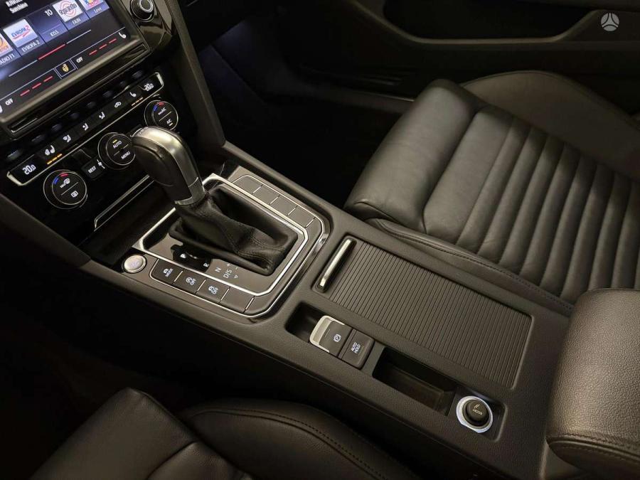 Balts Volkswagen Passat 2016 Marijampole, ar dzinēja tilpumu 1.97 L un nobraukumu 254 tūkst. km par 12999 €, foto 4 vietnē AUTOMOTO.COM.LV