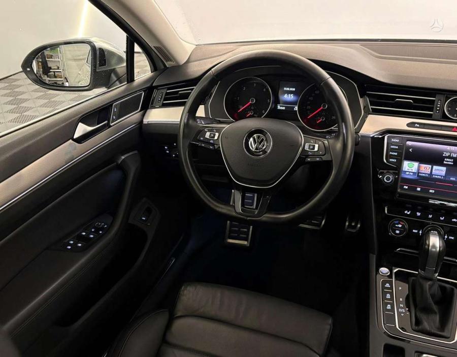 Balts Volkswagen Passat 2016 Marijampole, ar dzinēja tilpumu 1.97 L un nobraukumu 254 tūkst. km par 12999 €, foto 15 vietnē AUTOMOTO.COM.LV