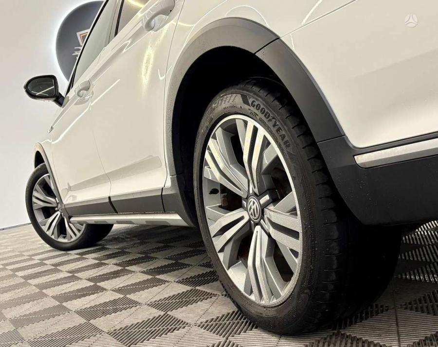 Balts Volkswagen Passat 2016 Marijampole, ar dzinēja tilpumu 1.97 L un nobraukumu 254 tūkst. km par 12999 €, foto 17 vietnē AUTOMOTO.COM.LV