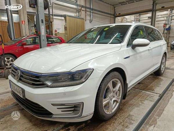 Balts Volkswagen Passat 2017 Kauņa, ar dzinēja tilpumu 1.40 L un nobraukumu 200 tūkst. km par 10500 €, foto 2 vietnē AUTOMOTO.COM.LV