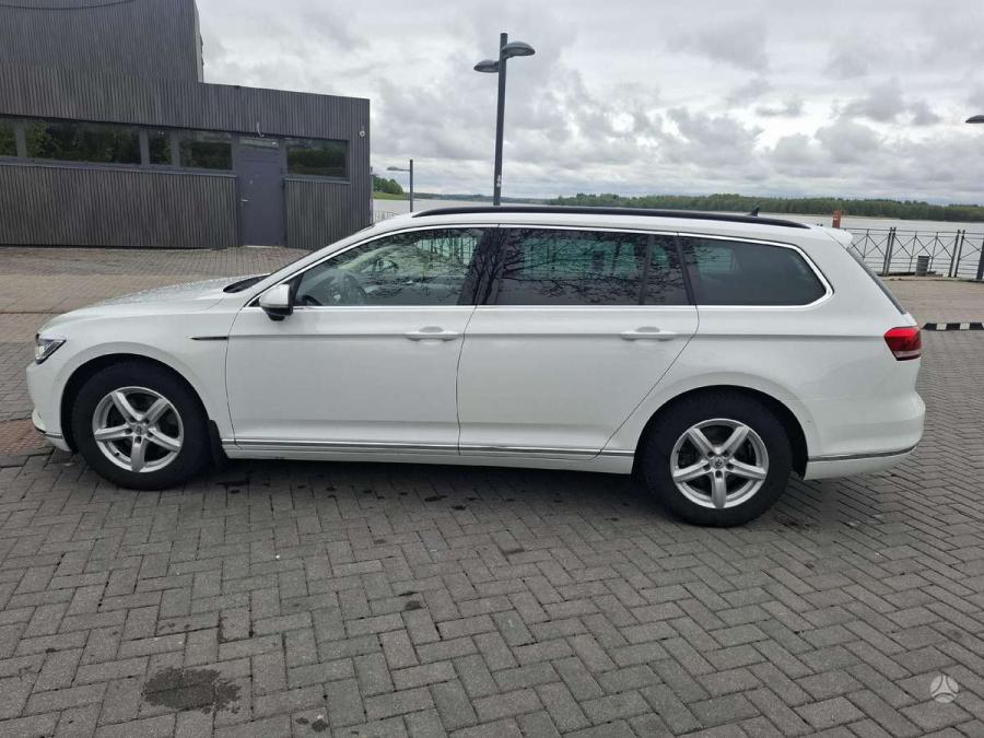 White Volkswagen Passat 2017 in Telschi, with an engine capacity of 0.00 L and mileage of 224 thousand km for 9999 €, photo 7 on AUTOMOTO.COM.LV