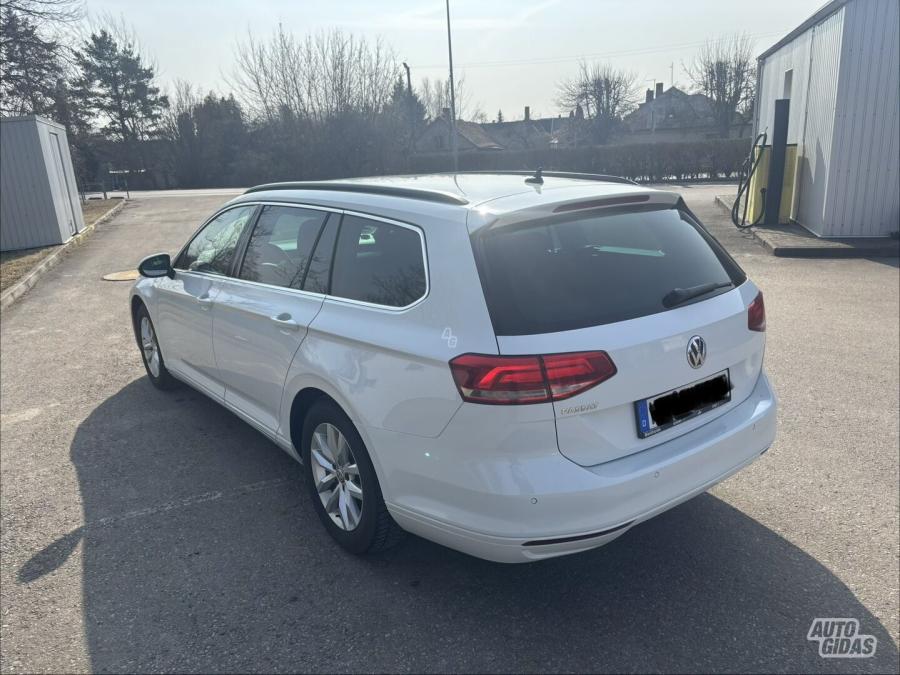 White Volkswagen Passat 2017 in Marijampole, with an engine capacity of 2.00 L and mileage of 280 thousand km for 7900 €, photo 6 on AUTOMOTO.COM.LV